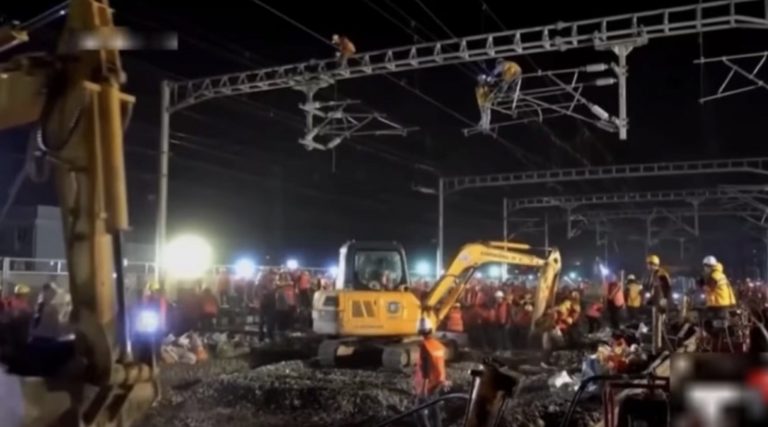 Η Κίνα έχτισε σιδηροδρομικό σταθμό σε 9 ώρες με 1.500 εργάτες και στρατιωτικό συντονισμό - Lamia ...